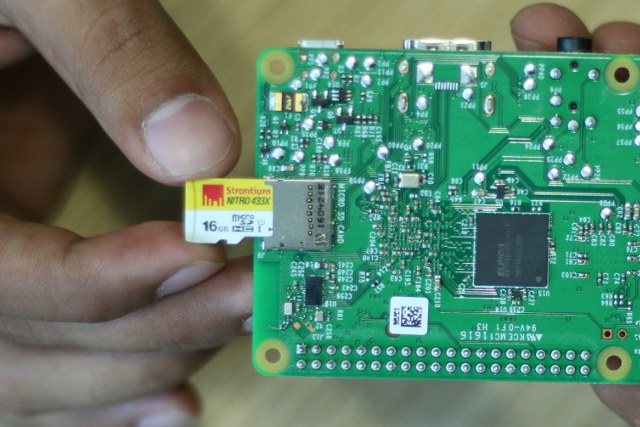 How to Get Started with Raspberry Pi 3 (Guide) | Beebom