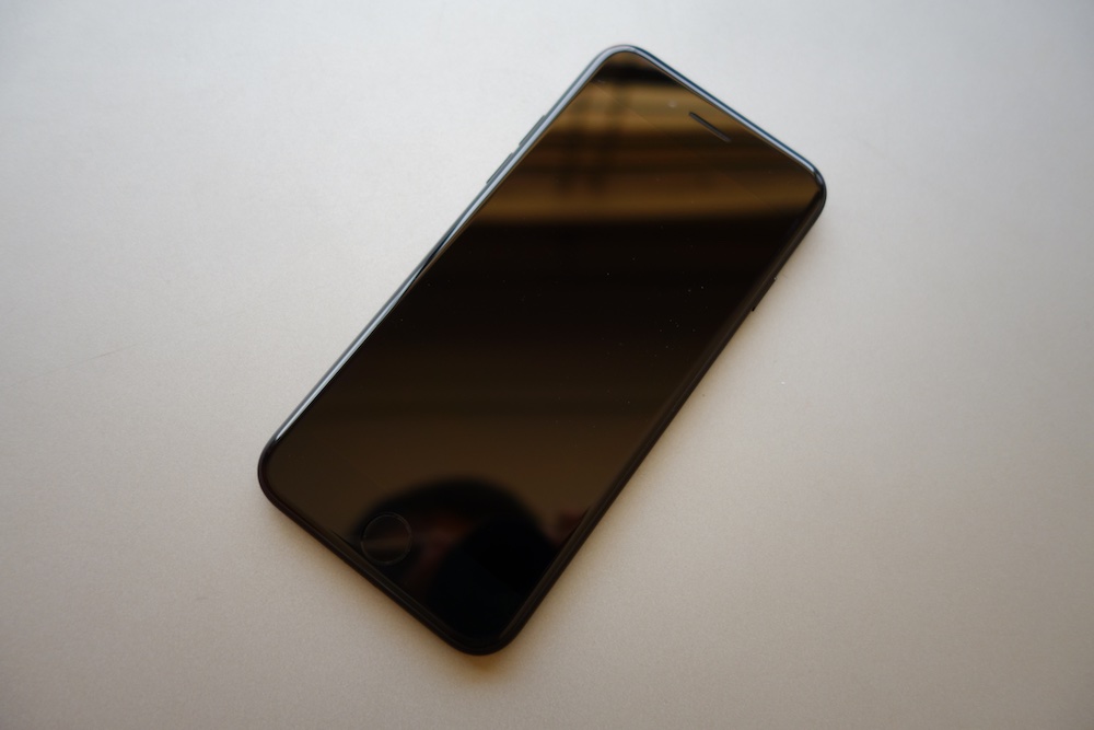 Apple iPhone 7 Review: Price, Performance, Camera, and More