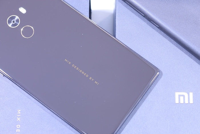 Xiaomi Mi Mix Review: Concept Phone Turns Into Reality | Beebom