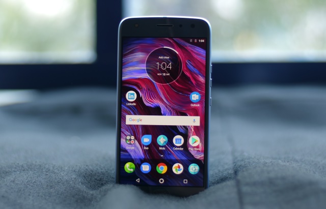 Moto X4 Review: An Overpriced Midranger | Beebom