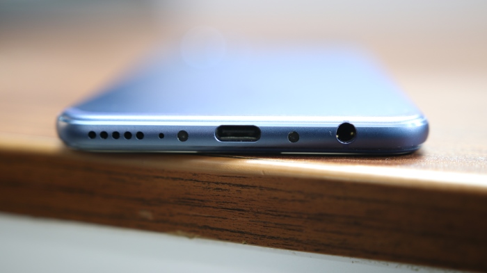Honor View 10 Review: Your First AI Phone | Beebom