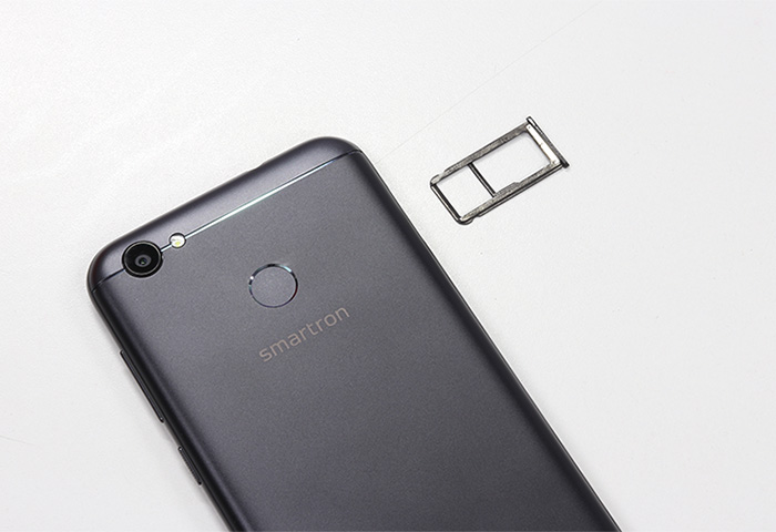 Smartron t.phone P Review: Unmatched Battery Life on a Budget | Beebom