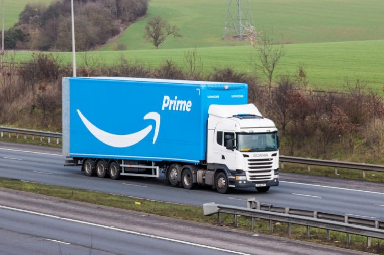 Amazon Starts Testing Shipping Business To Take on UPS, FedEx | Beebom
