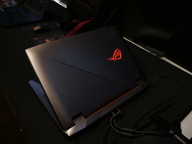 Asus ROG G703 Hands On: Intel Core i9 Powered Gaming Beast |Beebom