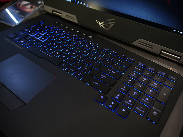 Asus ROG G703 Hands On: Intel Core i9 Powered Gaming Beast |Beebom