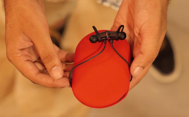 OnePlus Bullets Wireless Earbuds Review: Amazing Earphones on a Budget