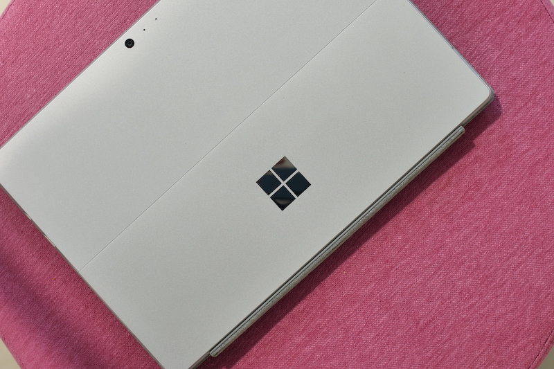 Surface Pro (2017) Review: Versatility Comes at a Price | Beebom