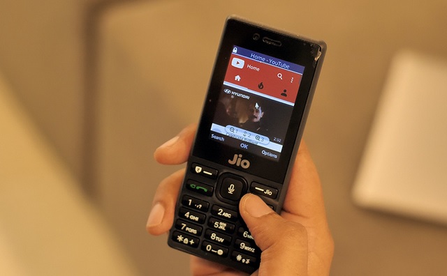 JioPhone Users Consume 7GB of Data Per Month, Migrating to Higher-Tier ...
