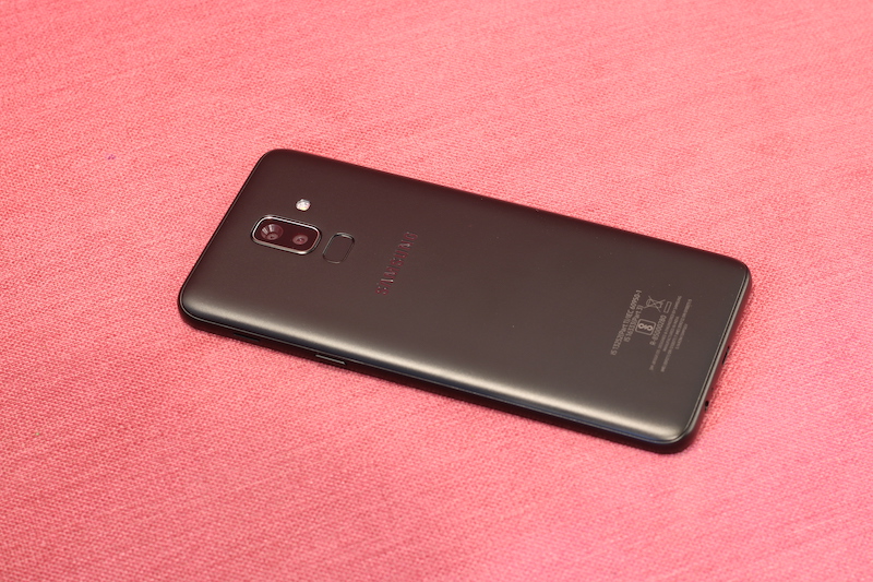 Samsung Galaxy On8 Review: Overpriced for What It Offers | Beebom