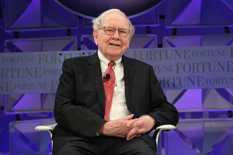 Warren Buffett Doesn't Want Apple to Invest in Tesla, Here's Why | Beebom
