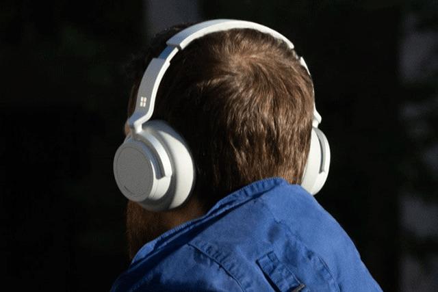 Microsoft Unveils Surface Studio 2, Cortana-Powered Surface Headphones