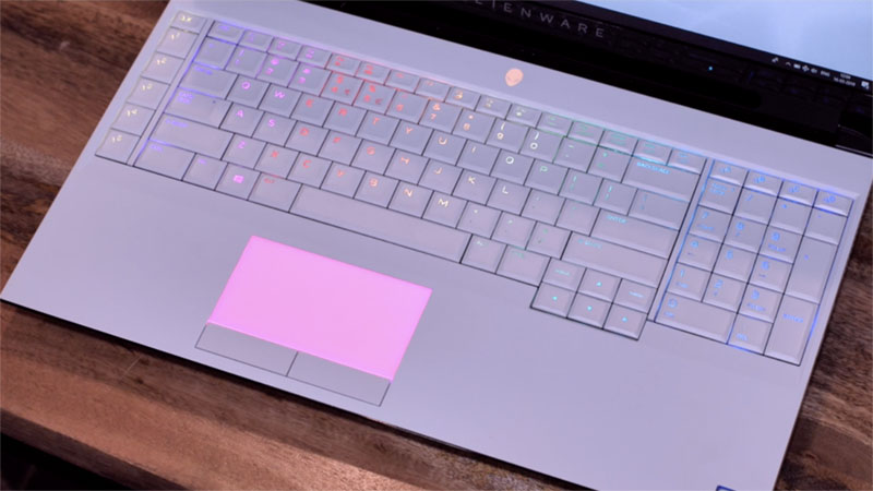 Alienware Area 51m Review: Modularity Never Looked this Good | Beebom