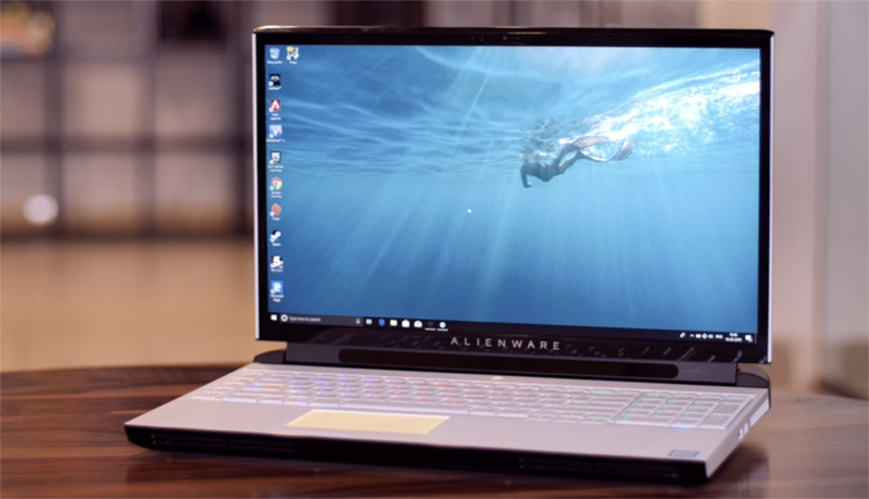 Alienware Area 51m Review: Modularity Never Looked this Good | Beebom