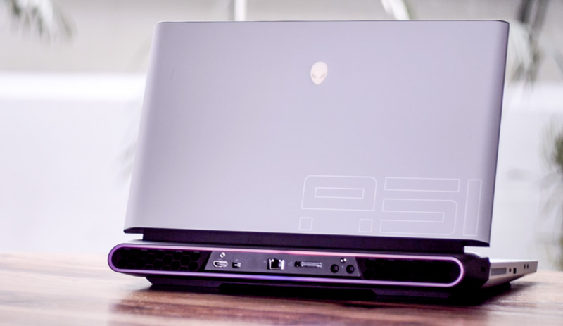 Alienware Area 51m Review: Modularity Never Looked this Good | Beebom