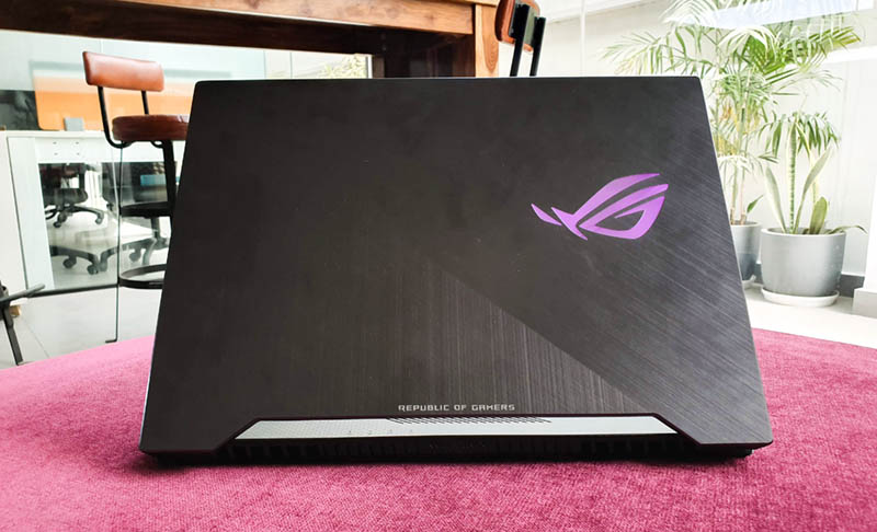 Asus ROG Strix SCAR II GL504GV Review | Beebom