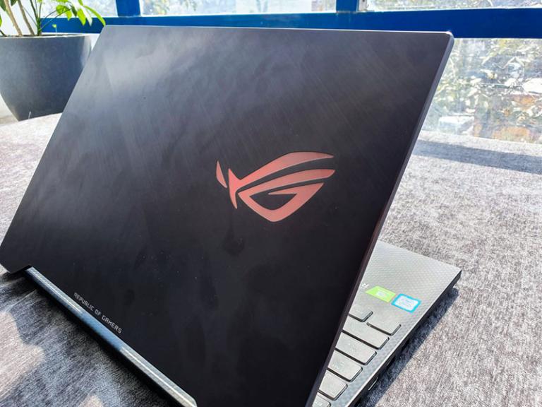 Asus ROG Strix SCAR II GL504GV Review | Beebom