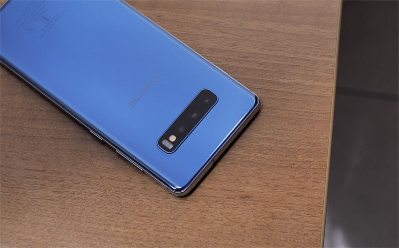 Galaxy S10 Plus Review: Hard to Beat | Beebom