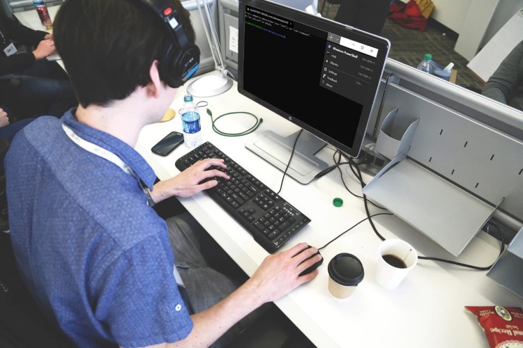 How to Use New Windows Terminal App in Windows 10 | Beebom