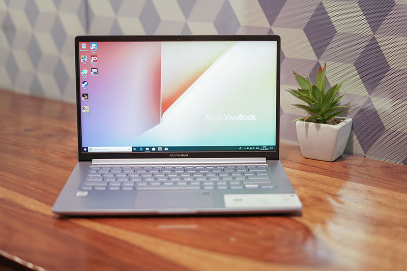 Asus Vivobook 14 X403 Review: The Perfect Work Laptop | Beebom