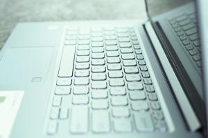 Asus Vivobook 14 X403 Review: The Perfect Work Laptop | Beebom
