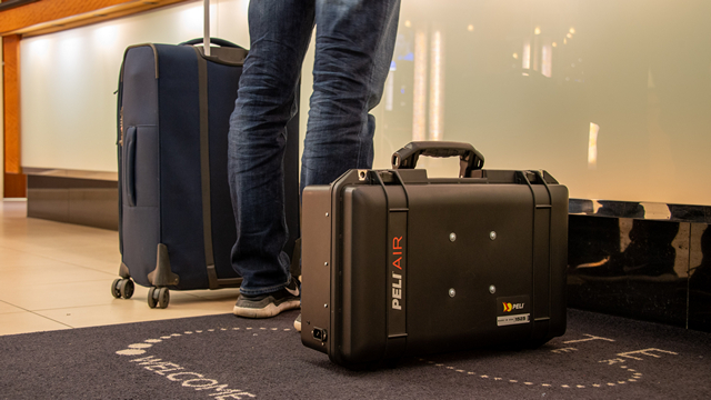 This Redditor Built a Portable Gaming Rig in a Briefcase | Beebom