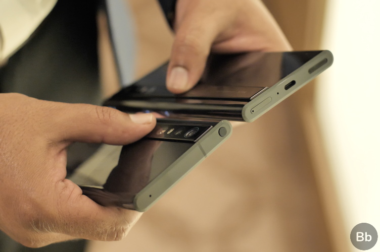 I Got A Close Look at The Mi Mix Alpha and it's an Eye-Candy Like None ...