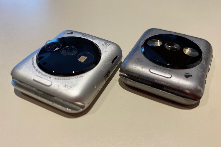 Check Out the First-Gen Apple Watch Prototype in these Live Images