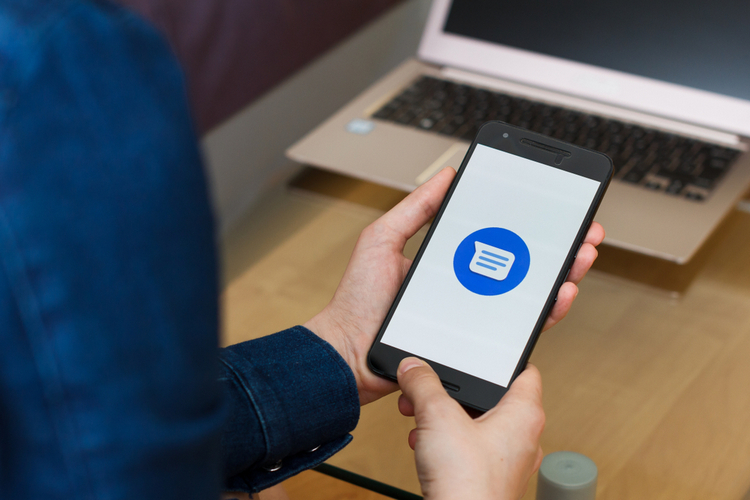 Google Messages App Clocks 1 Billion Installs on the Play Store | Beebom