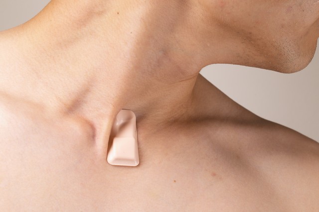 This Band-Aid-like Device Will Check for COVID-19 Symptoms | Beebom