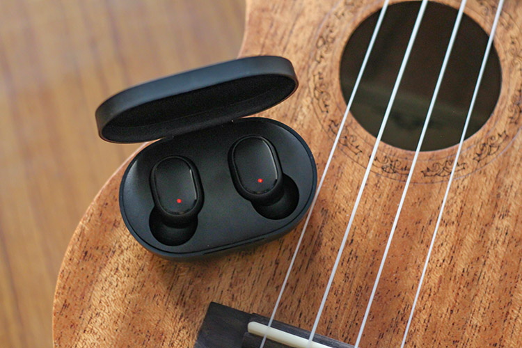 Redmi Earbuds S Review: Truly Wireless Freedom Under ₹2,000 | Beebom