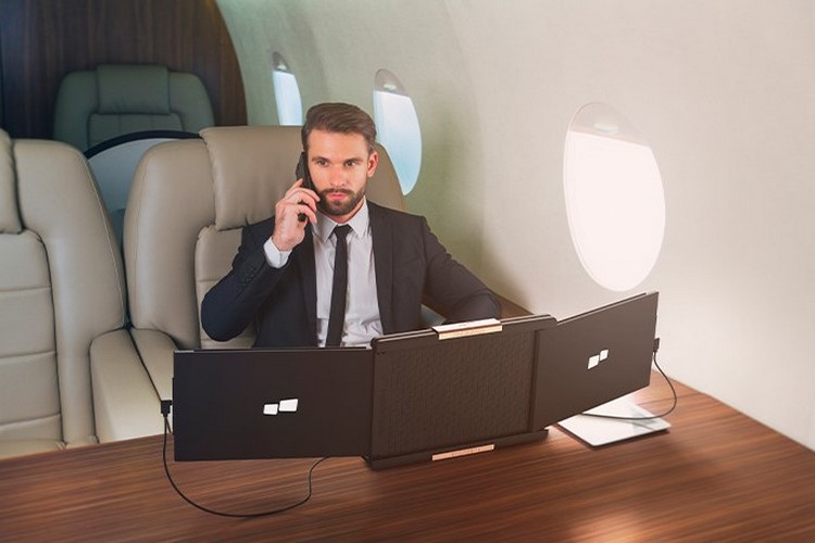 The “TRIO” Will Convert Your Laptop Into a Three-Screen Workstation