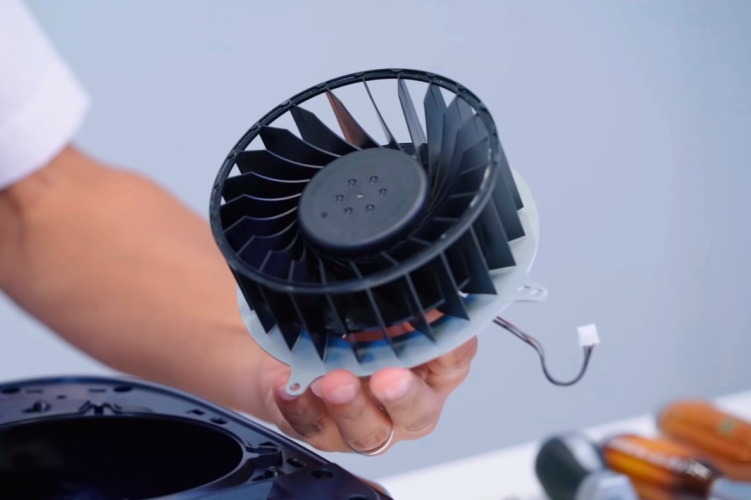 Sony Will Optimize PS5 Fan Speed via Software Updates | Beebom