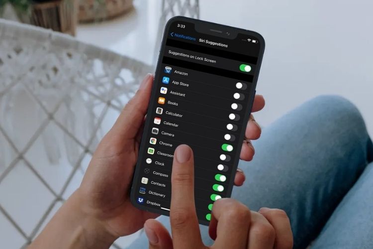 How to Disable Siri Lock Screen Suggestions on iPhone (Guide) | Beebom