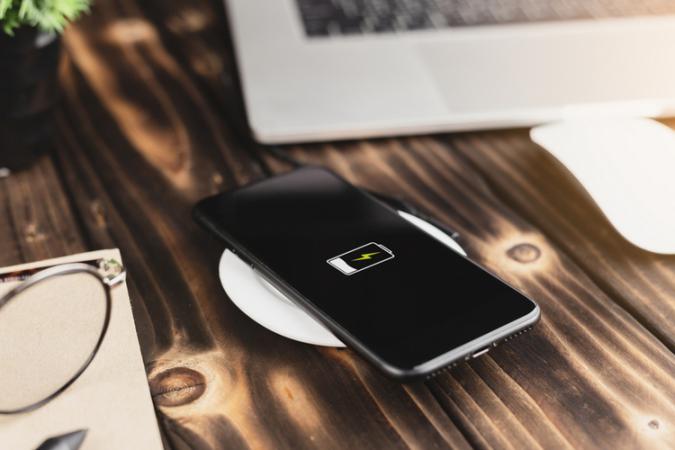 What is Wireless Charging and How Does it Work - Explained | Beebom
