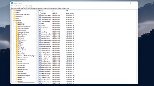 How to Customize the Taskbar in Windows 11 [Guide] | Beebom