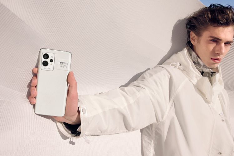 Here's Your First Look at the Realme GT 2 Pro | Beebom