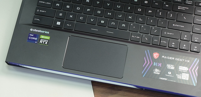 MSI Raider GE67 HX Review: Buy for Gaming, Stay for OLED | Beebom