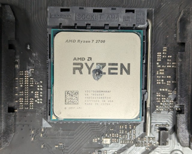 How to Apply Thermal Paste on CPU (Easy Guide) | Beebom