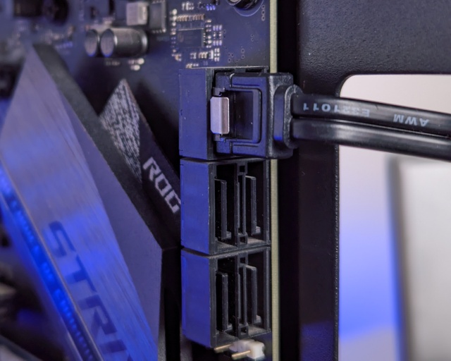 How to Install Hard Drive (HDD) in Your Desktop PC | Beebom