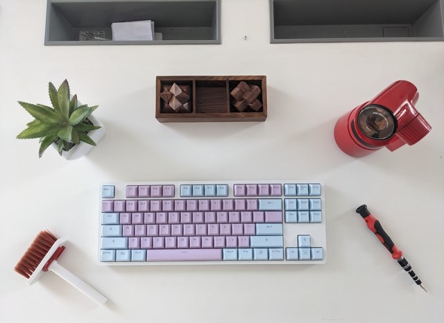 How to Clean a Mechanical Keyboard (Guide) | Beebom