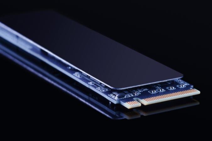 NVMe vs SATA SSD: What's the Difference? | Beebom