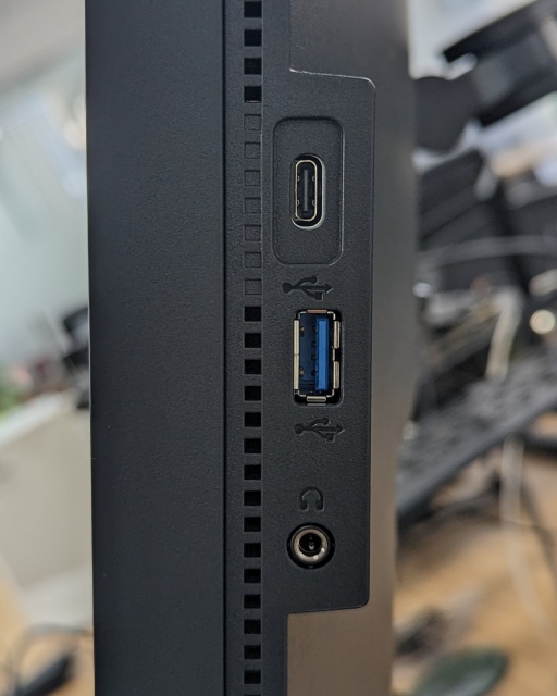 BenQ PD2706UA Review: A Perfect 4K Productivity Monitor | Beebom