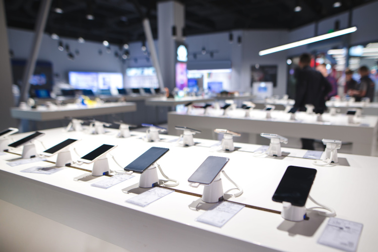 Global Smartphone Shipments Declined in Q2 2023 but There's Hope for ...