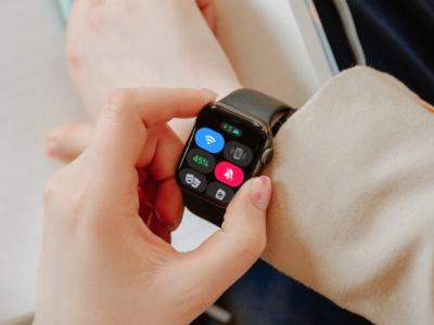 5 Ways to Fix Apple Watch Not Charging Issue (2022) | Beebom