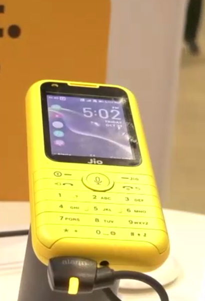 JioPhone Prima 4G with WhatsApp Support Introduced | Beebom