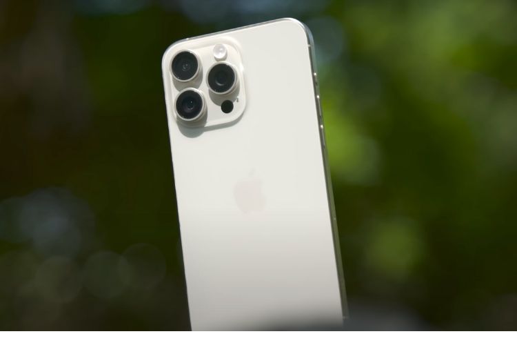 Apple to Use Graphene Thermal System on iPhone 16 Series to Overcome ...