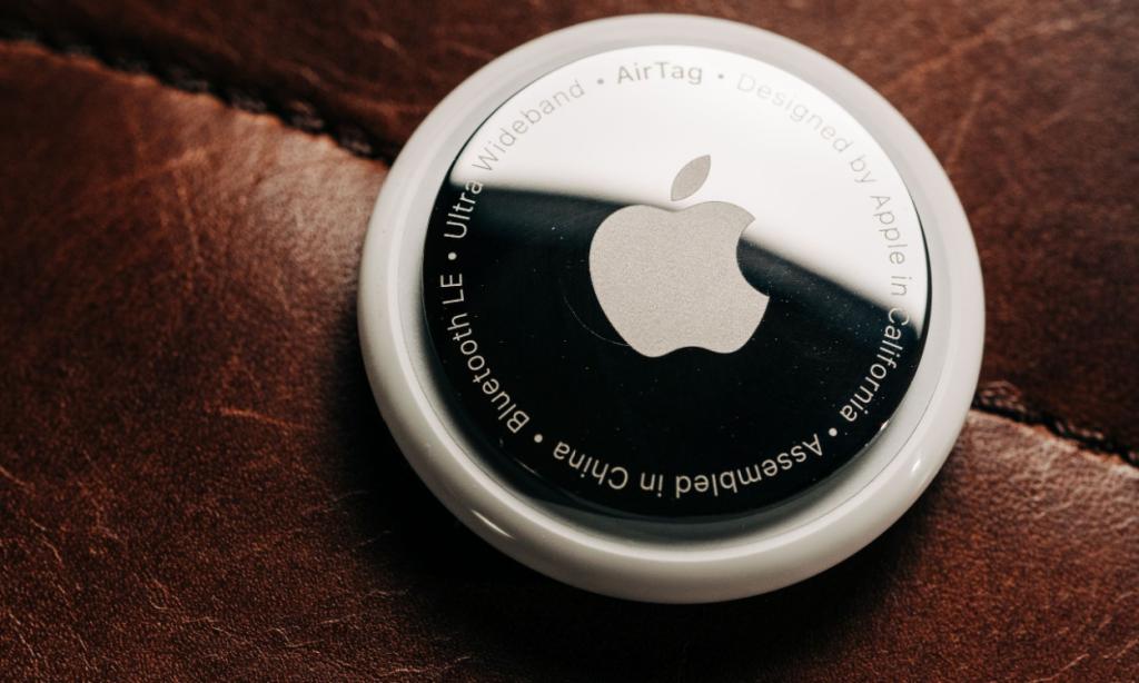 Do AirTags Need to Be Charged? Answered | Beebom