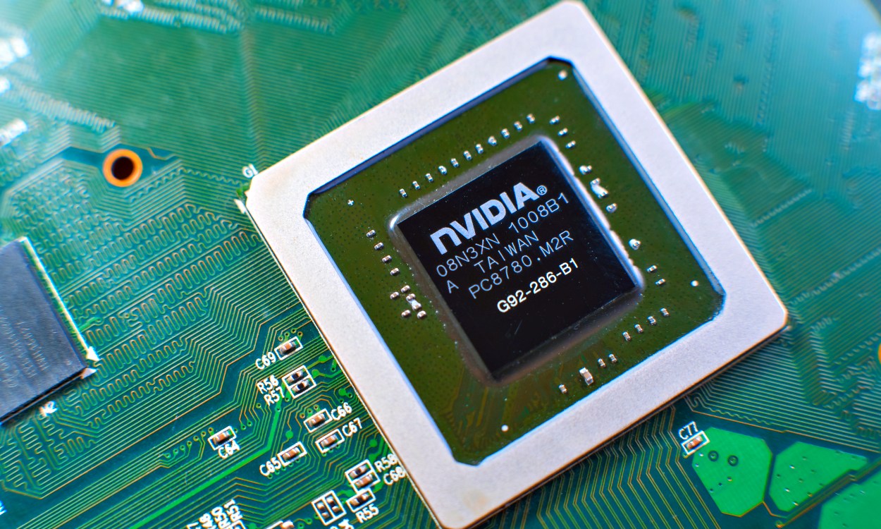 Laptop-Based GeForce RTX 4090M & RTX 4080M Desktop GPUs Selling in ...