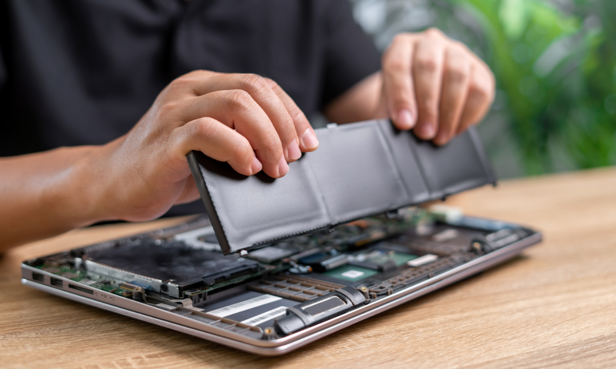 Why Does My Chromebook Keep Turning Off? (9 Fixes) | Beebom