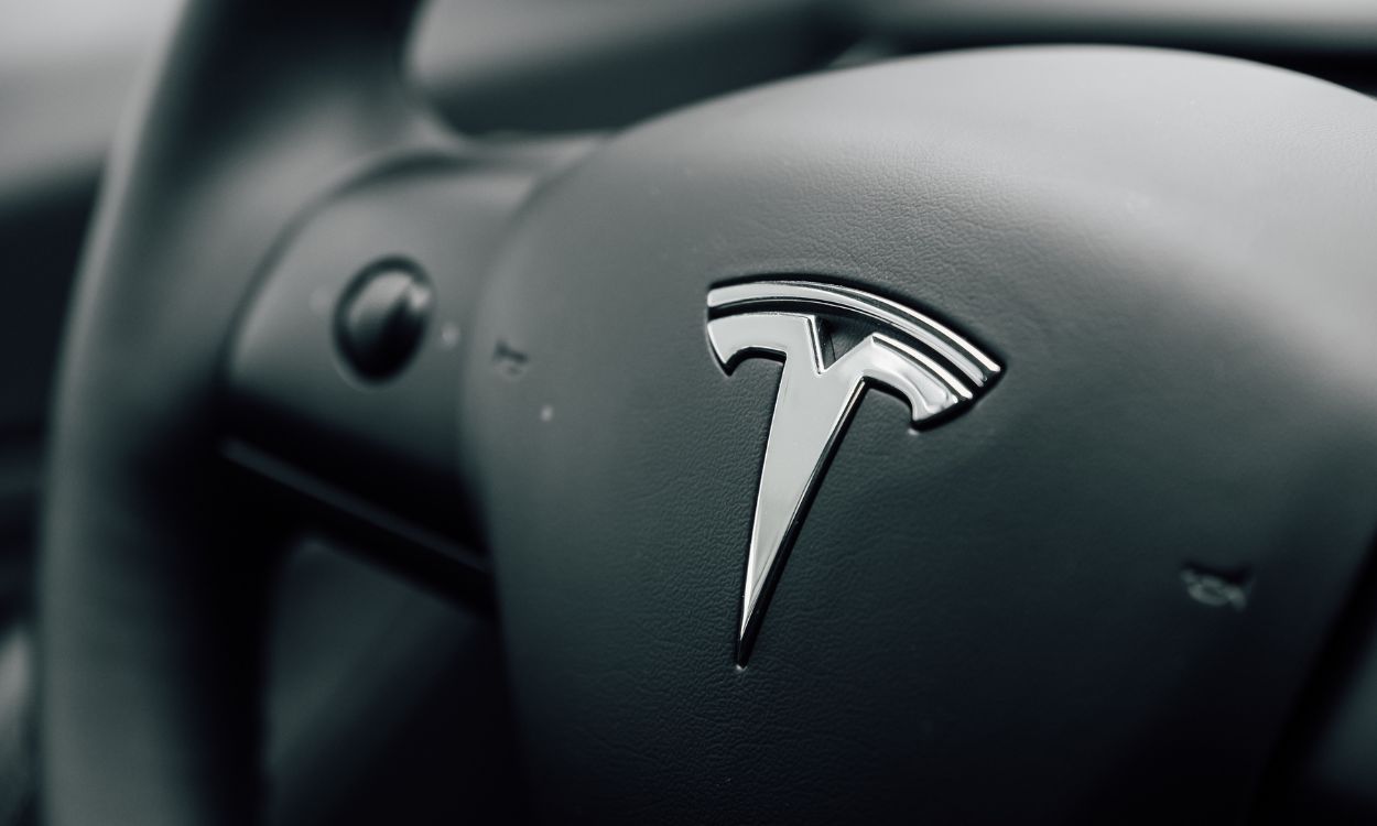 Soon You'd Be Able to Unlock Your Tesla Using Your Apple Watch Natively ...